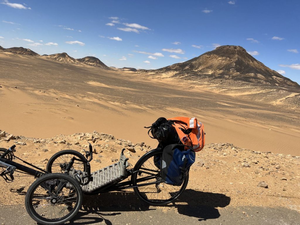 Vagabonding triker cycling through Sahara | Recumbent.news